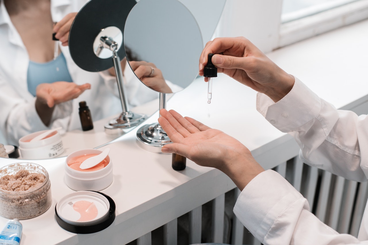 What To Know About Fragrances in Cosmetic Products – Alexandria Store LLC